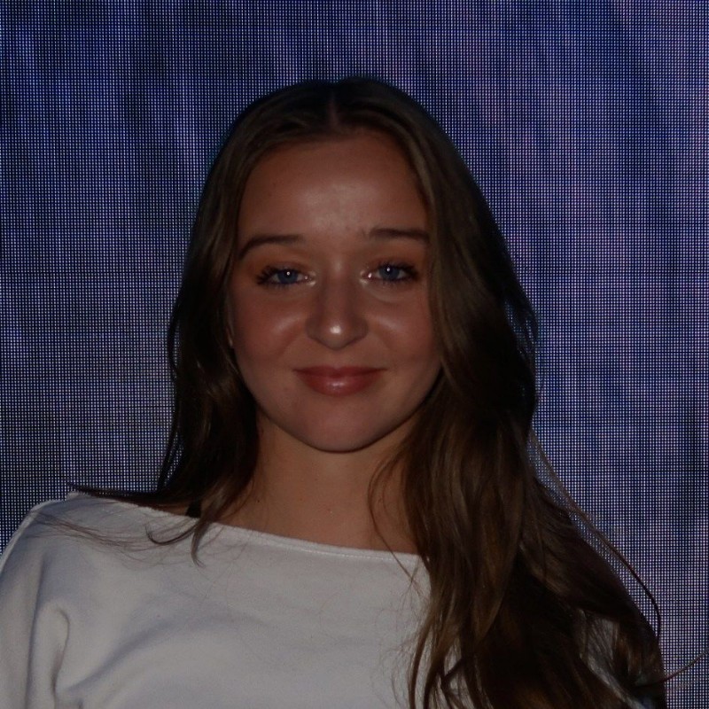 mal webb (@mallorypwebb) | Snapchat Stories, Spotlight & Lenses