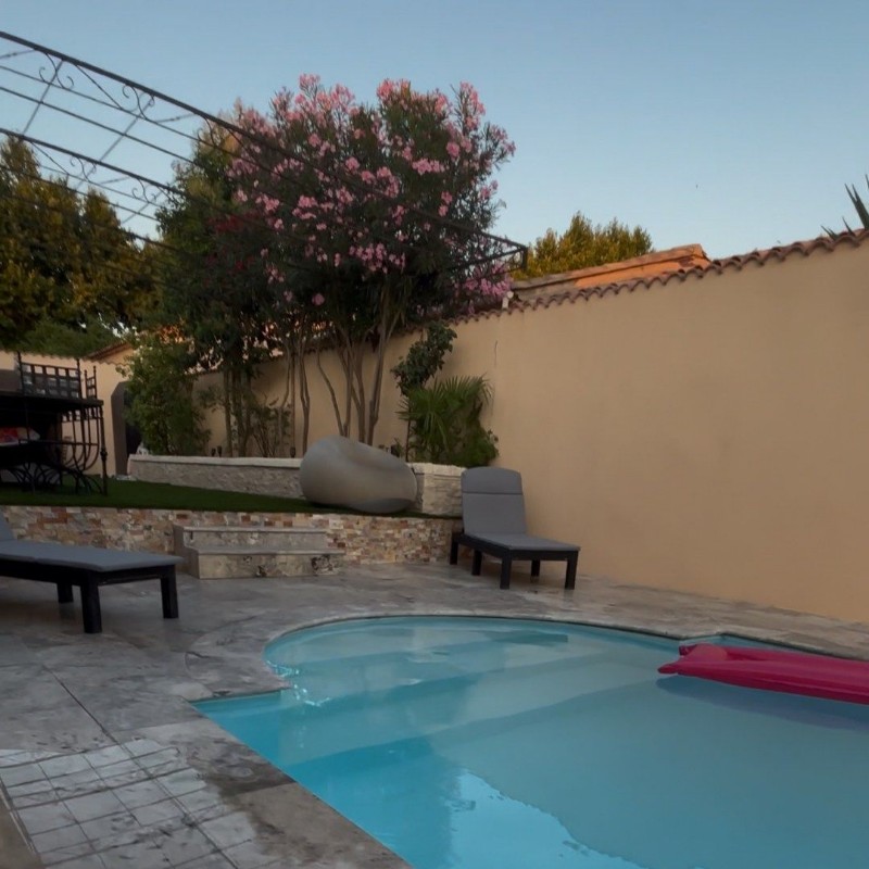 maloc_piscine (@maloc_piscine) | Snapchat Stories, Spotlight & Lenses