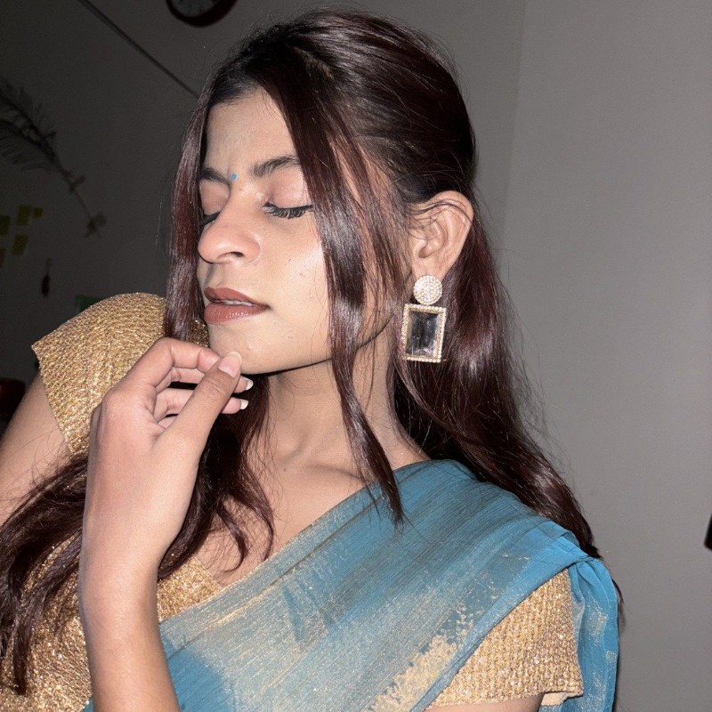 Harshita ️ (@malviya8037) | Snapchat Stories, Spotlight & Lenses