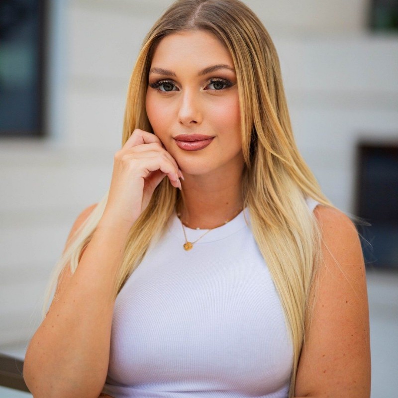 𝐌𝐚𝐧𝐝𝐲🎀 (@mandy-hess) | Snapchat Stories, Spotlight & Lenses