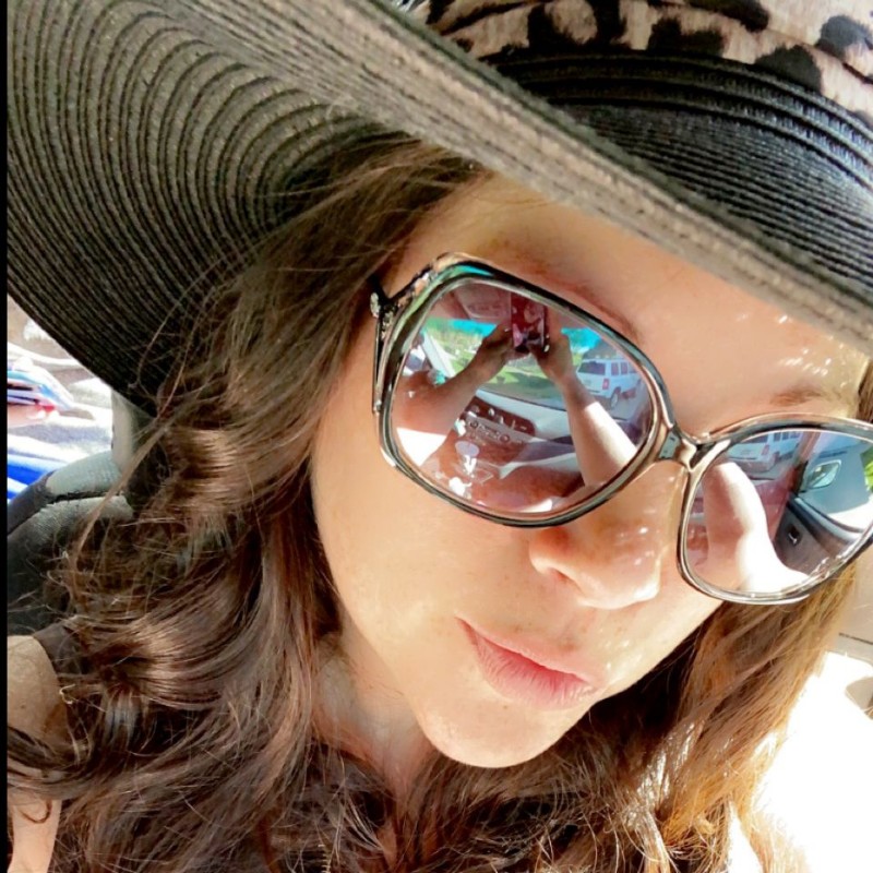 Amanda (@mandymec) | Snapchat Stories, Spotlight & Lenses