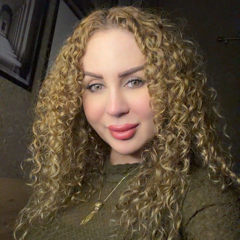 Manal Al Ayoubi (@manouch_12345) | Snapchat Verhalen, Spotlight en Lenzen