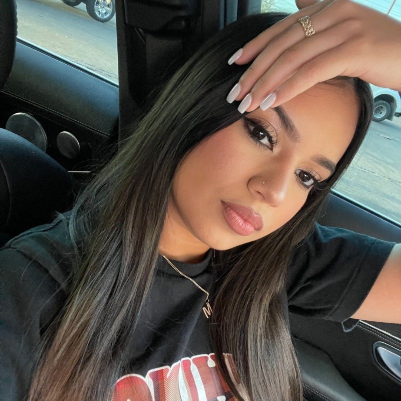 Mariel Mejia (@marielpedrazaa) | Snapchat Stories, Spotlight & Lenses