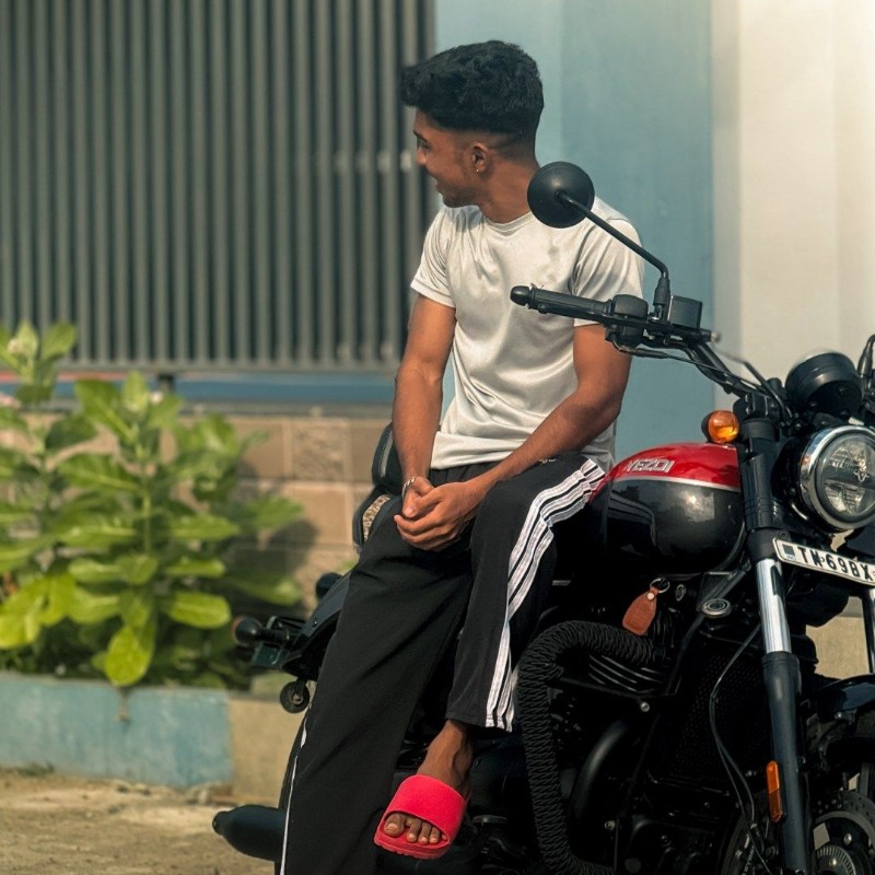 𝙈𝘼𝙍𝙄 (@mariselvam_25) | Snapchat Stories, Spotlight & Lenses