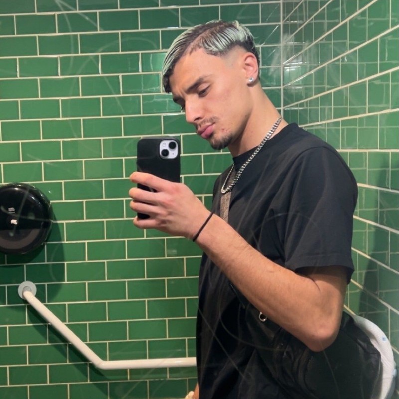 Pain Au Raisin 🍇 (@marouane.vo25) | Snapchat Stories, Spotlight & Lenses