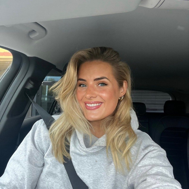 martine-halvorsen-martinehalvs-snapchat-stories-spotlight-lenses