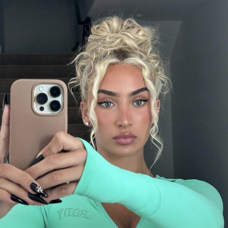 mar (@marynmil) | Snapchat Stories, Spotlight & Lenses