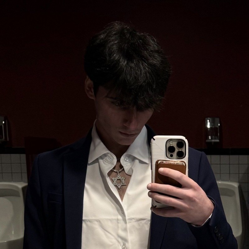 Matthew :) (@matthewknobe) | Snapchat Stories, Spotlight & Lenses