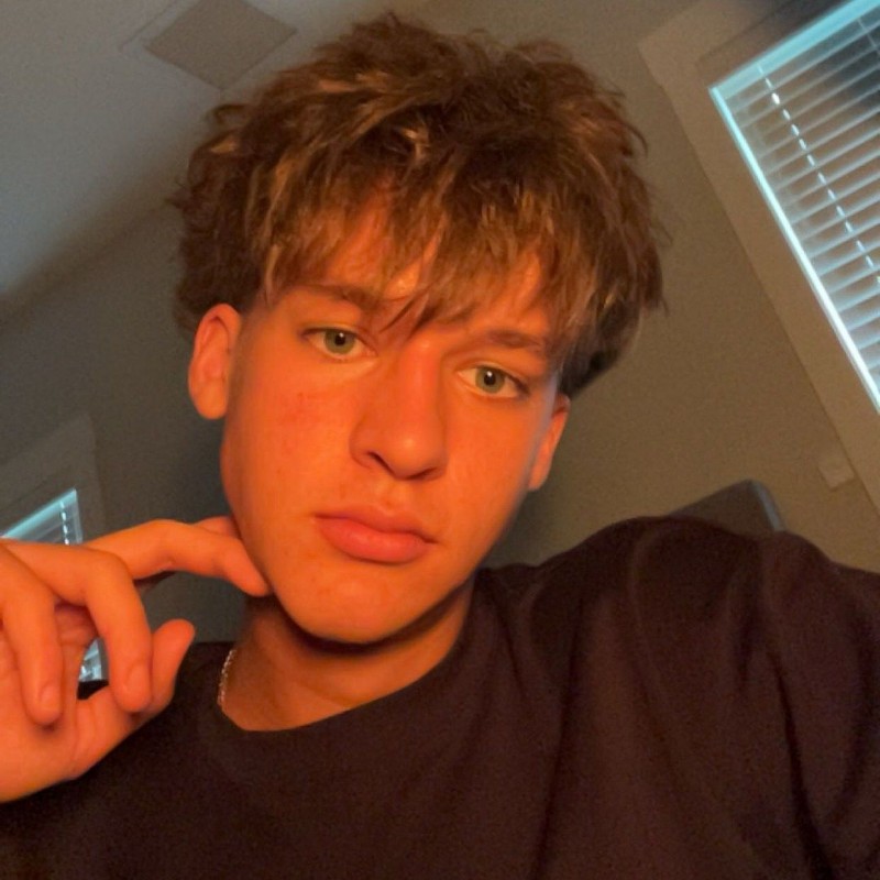 matthewste1 (@matthewste1) | Snapchat Stories, Spotlight & Lenses