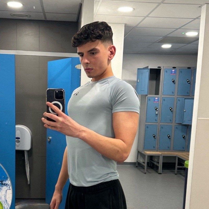 max (@max.geraint) | Snapchat Stories, Spotlight & Lenses