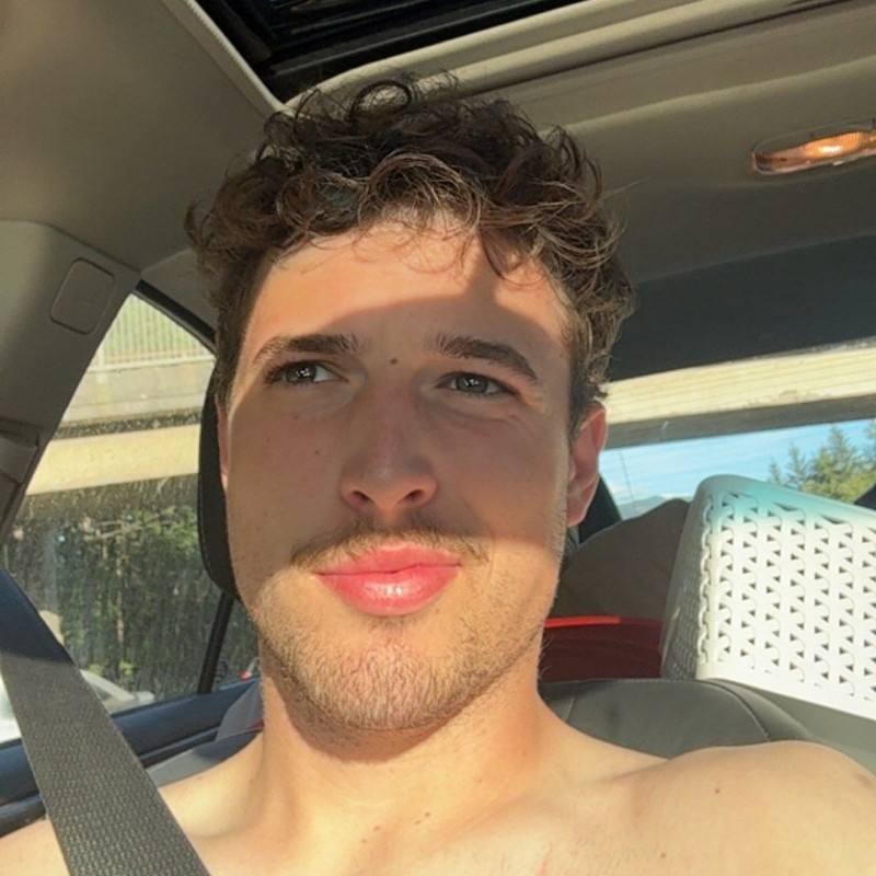 Max (@max.r18) | Snapchat Stories, Spotlight & Lenses
