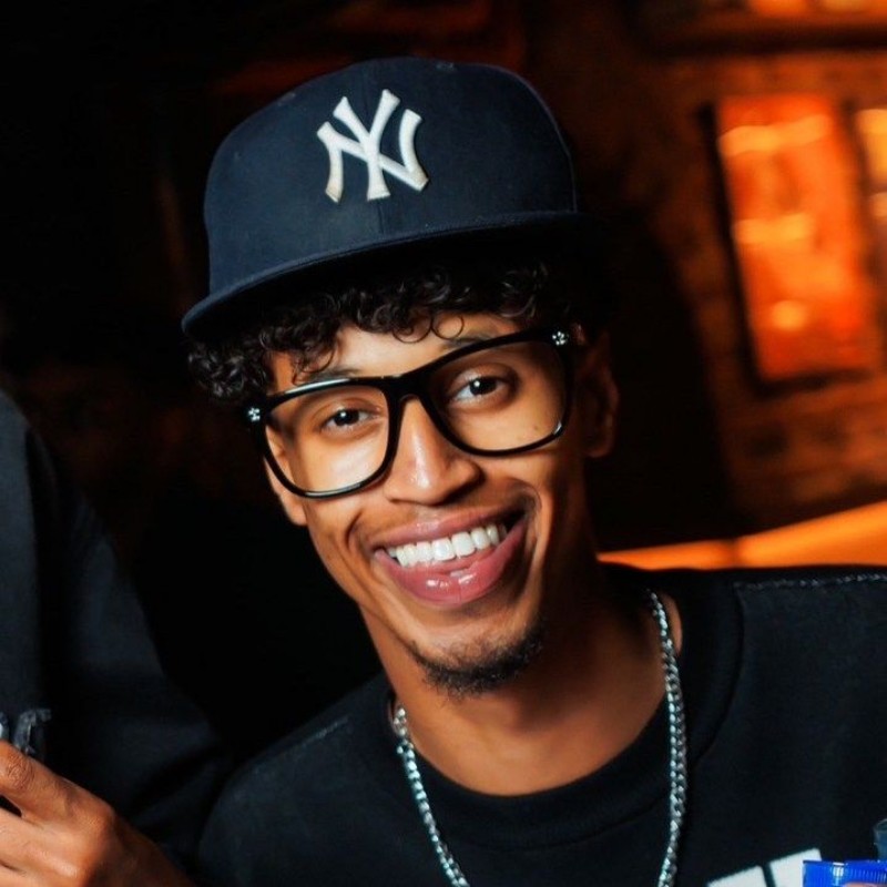 Max Khadar (@maxkhadarr) | Snapchat Stories, Spotlight & Lenses