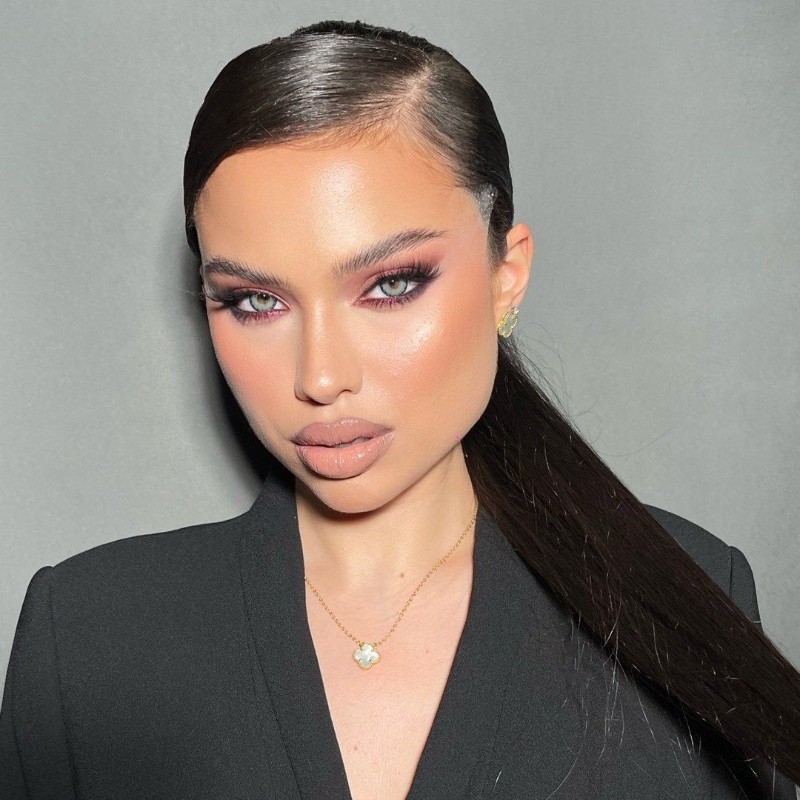 Maya Kawas (@maya_kawas) | Snapchat Stories, Spotlight & Lenses