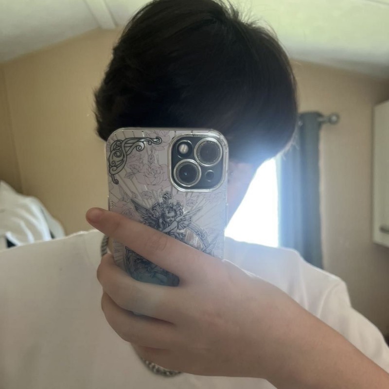 rihanna 🫥 (@mcr_ri) | Snapchat Stories, Spotlight & Lenses