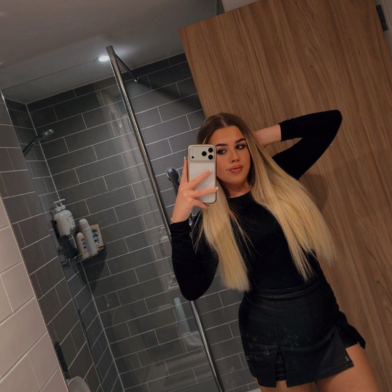 Morgan 🍒 (@mdevine31) | Snapchat Stories, Spotlight & Lenses