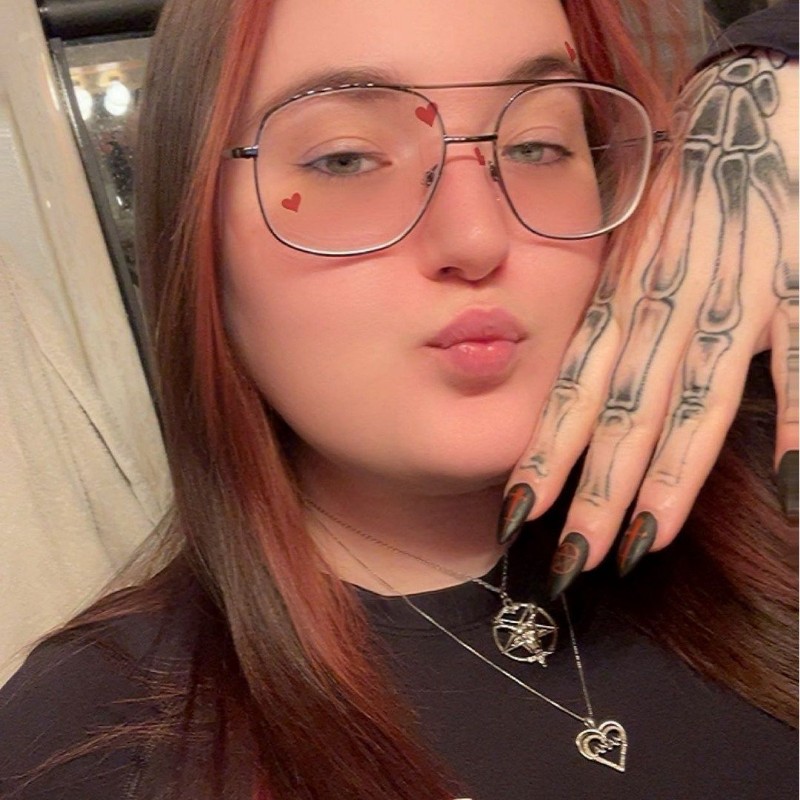 Tiffani (@me_tifff) | Snapchat Stories, Spotlight & Lenses