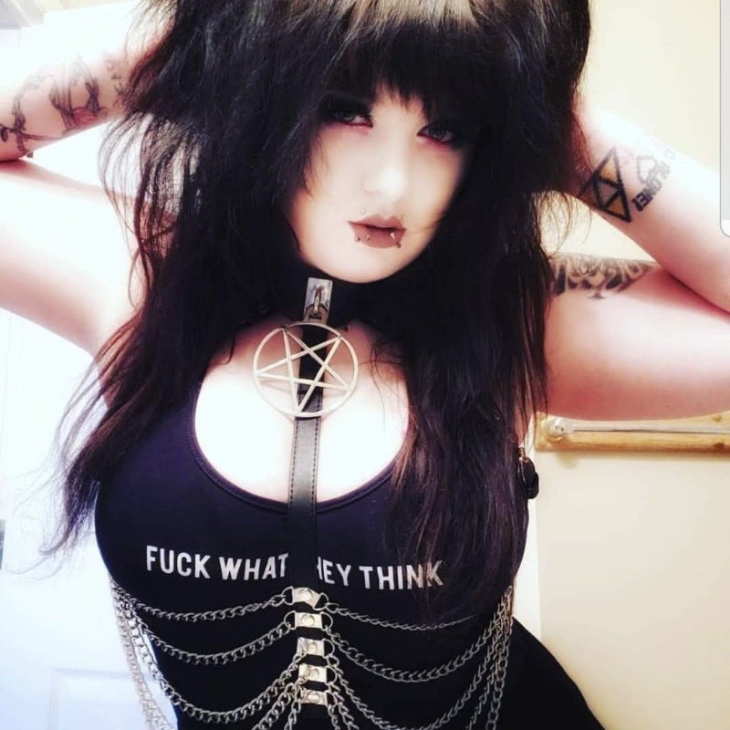 Gothic Barbie (@mechanical_kidd) | Snapchat Stories, Spotlight & Lenses