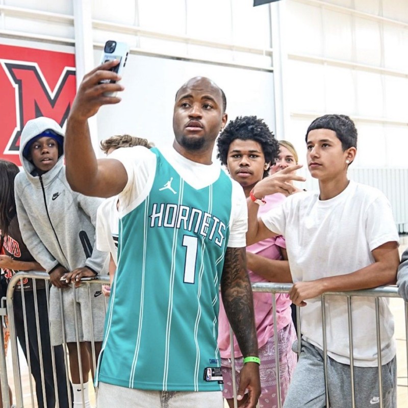 Meechie “Bald Head” (@meechieterry) | Snapchat Stories, Spotlight & Lenses