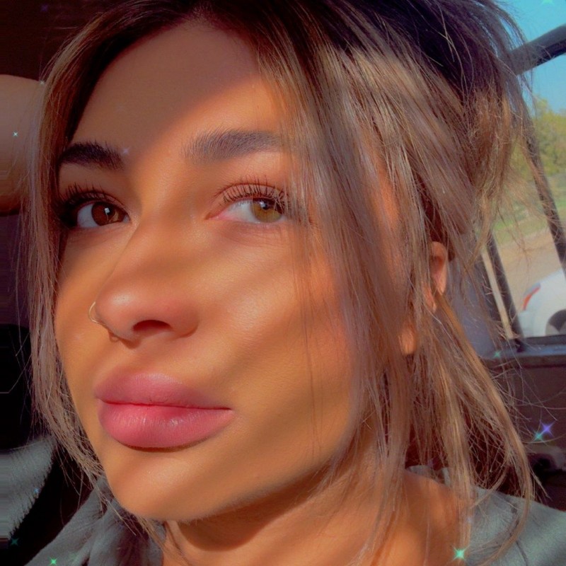 Megan Barringer (@megan_grey) | Snapchat Verhalen, Spotlight en Lenzen