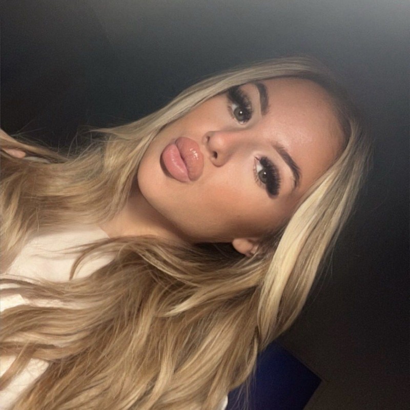 Meg💗 (@meganrmullins) | Snapchat Stories, Spotlight & Lenses