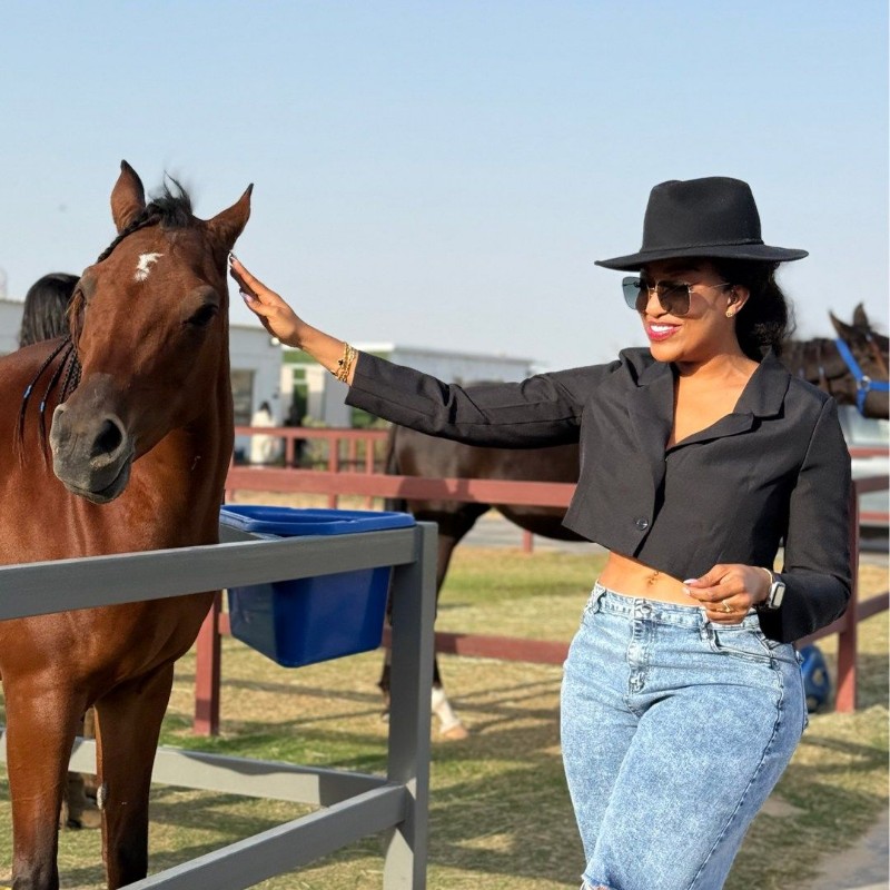 VITAMIN _S THE COMEDIAN (@melaniecranee) | Snapchat Stories, Spotlight ...