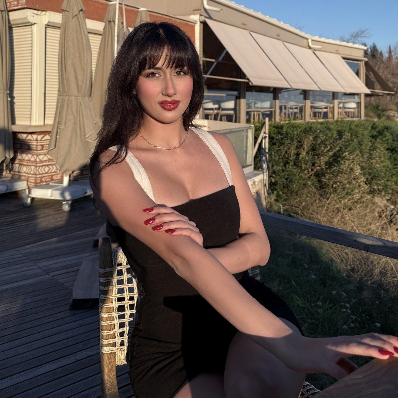 Melek (@melekkal1) | Snapchat Stories, Spotlight & Lenses