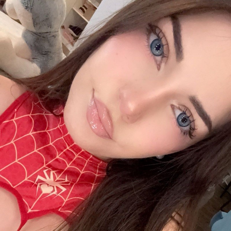 Mellooow (@mellooow8) | Snapchat Stories, Spotlight & Lenses