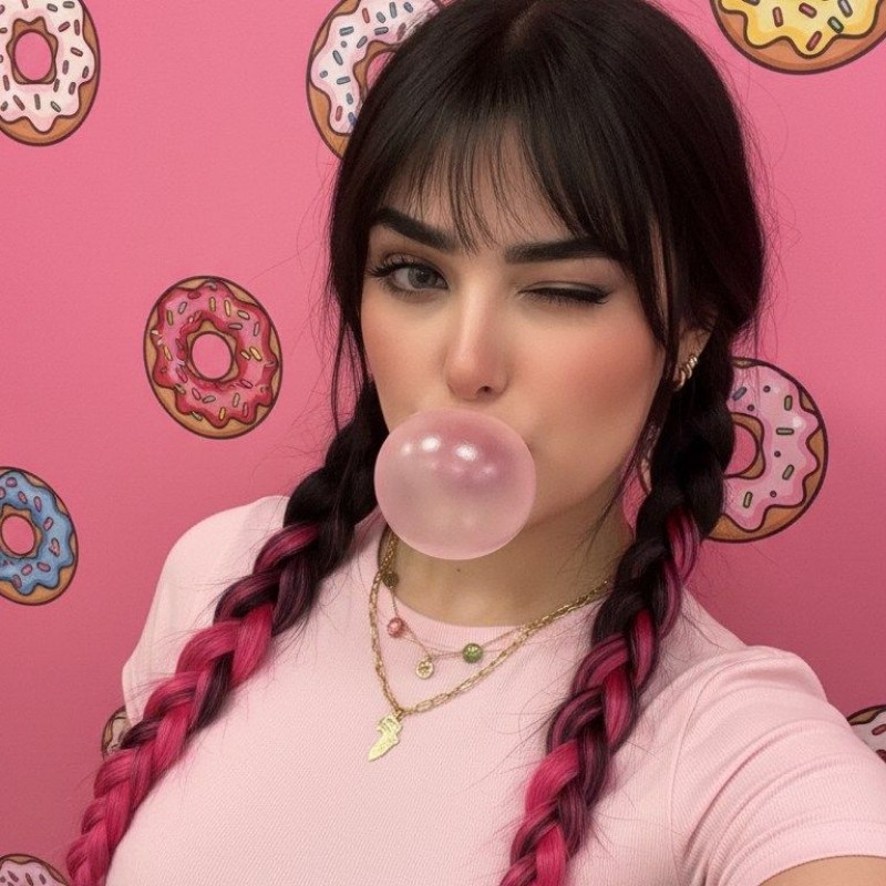 مشمشه العراقيه (@meshmesha_araq) | Snapchat Stories, Spotlight & Lenses