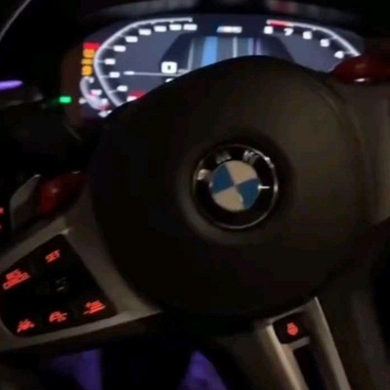 Aden 🇬🇾🇨🇦 (@meshortfoot) | Snapchat Stories, Spotlight & Lenses