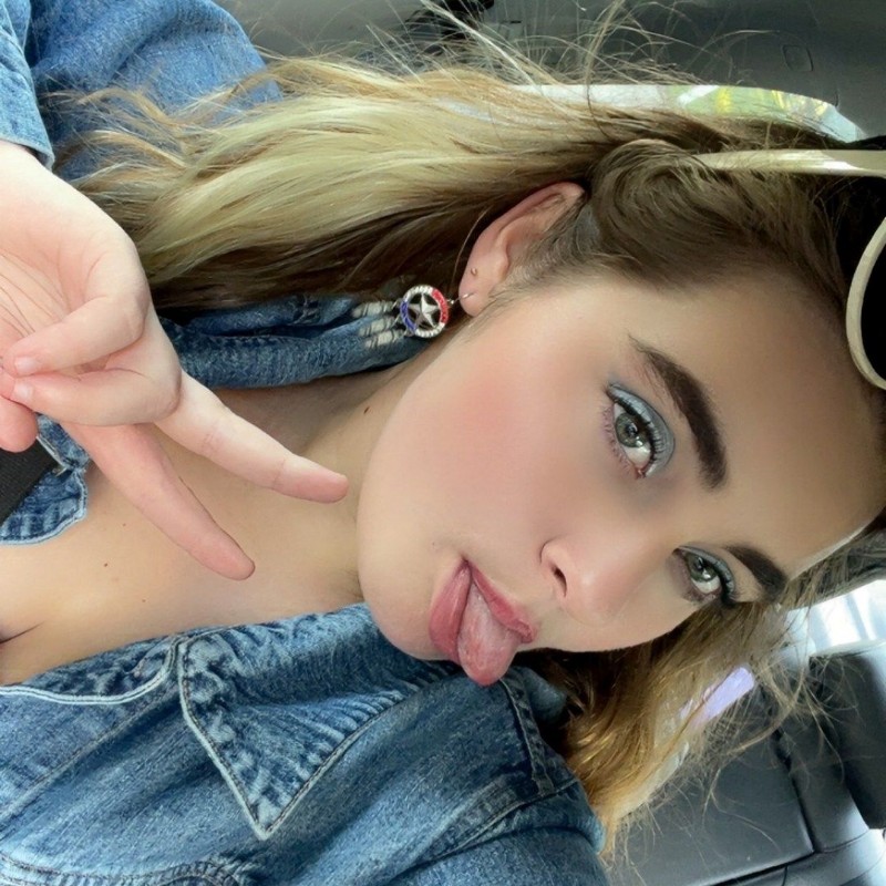 Miah Ellis (@miah_ellis2025) | Snapchat Stories, Spotlight & Lenses