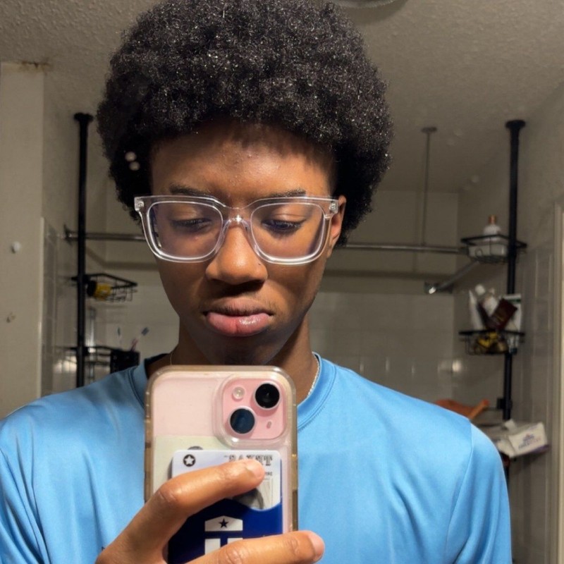 N0Luv4Chris (@michael_j8338) | Snapchat Stories, Spotlight & Lenses