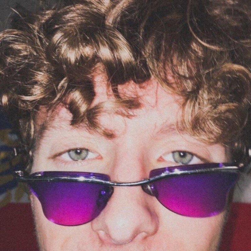 Papa Miku (@michaeldabeke) | Snapchat Stories, Spotlight & Lenses