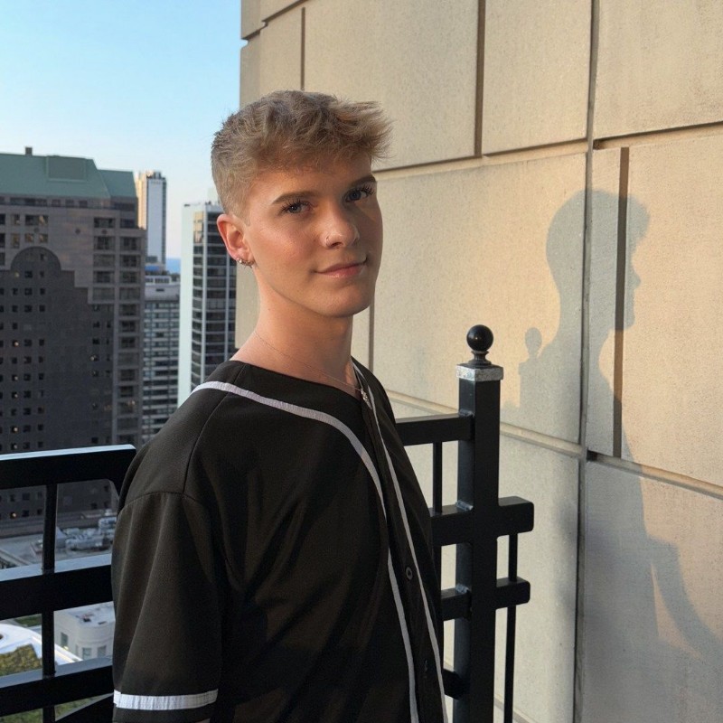 Michael Duvall (@michaelduvallx) | Snapchat Stories, Spotlight & Lenses