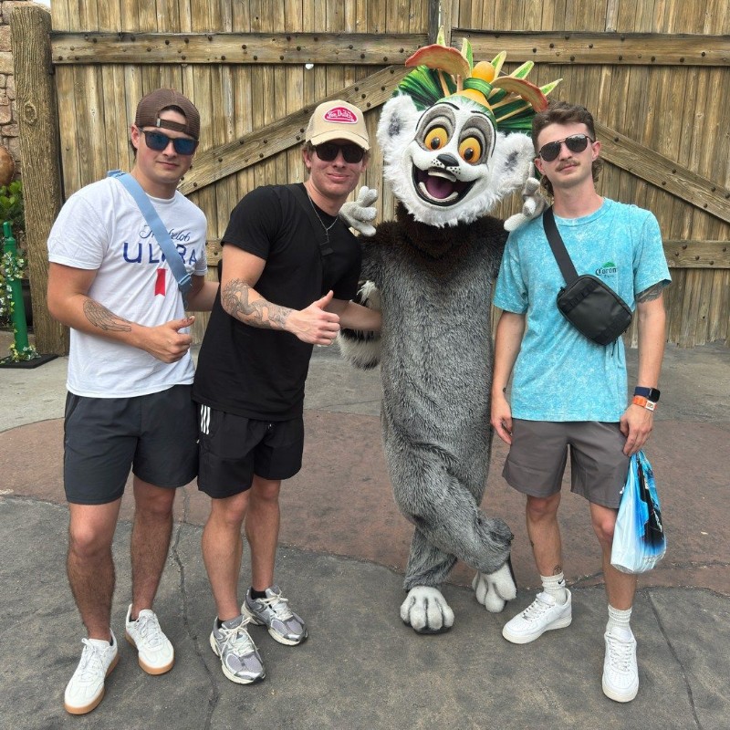 Mike Rev🔥💪(@michaelr0803) | เรื่องราว Snapchat ตลอดจน Spotlight และเลนส์