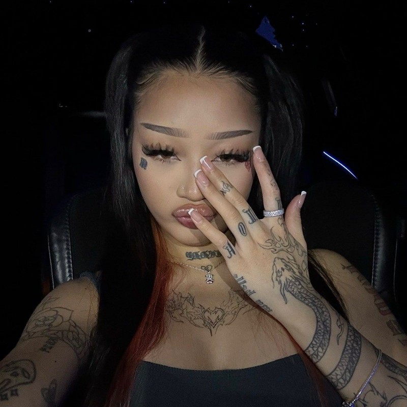 Michelle🧸 (@michelle.otp) | Snapchat Stories, Spotlight & Lenses