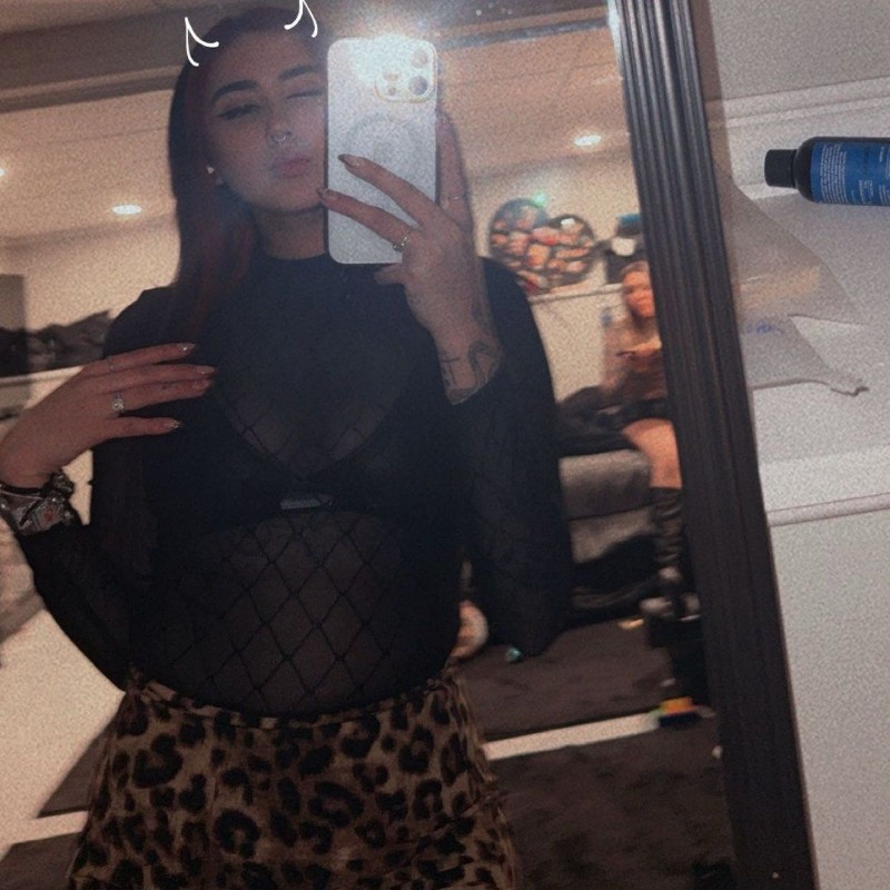 ⚡️ M I C H E L L E ⚡️ (@michelle082827) | Snapchat Stories, Spotlight ...