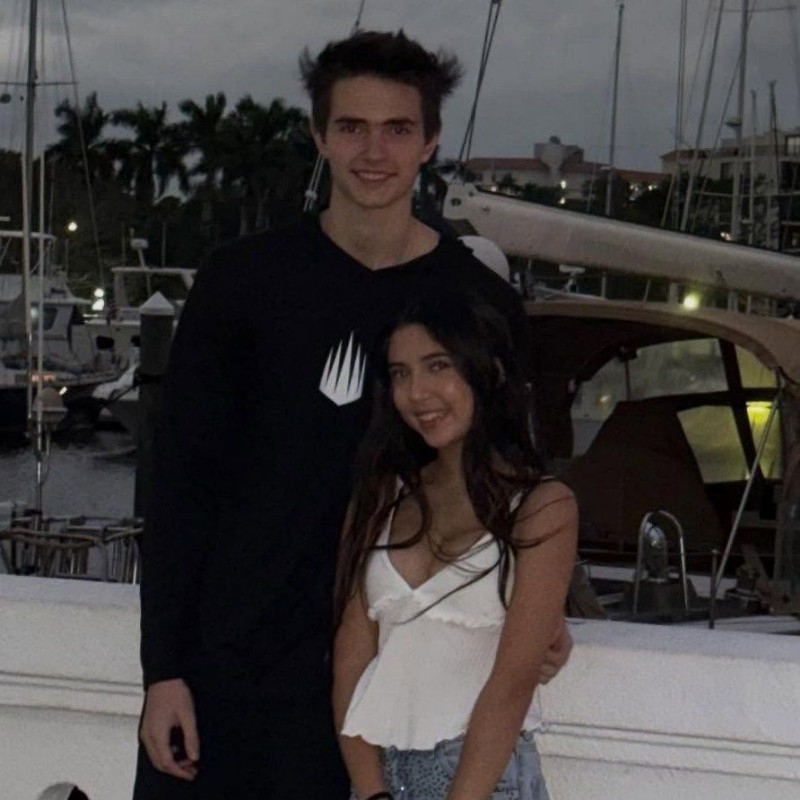 Soy Pau _ Cacho Fans (@michelle243352) | Snapchat Stories, Spotlight & Lenses