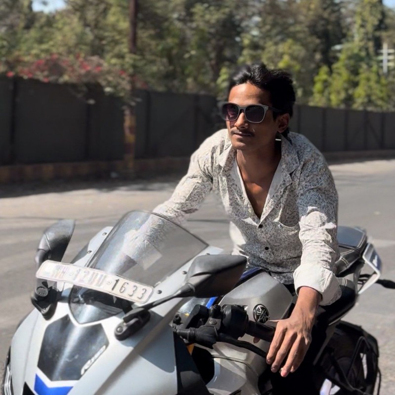 ÇHÖÇÖLÄ†È_ßÖÌÌ_.01🍫 (@mickeyyy0011) | Snapchat Stories, Spotlight & Lenses