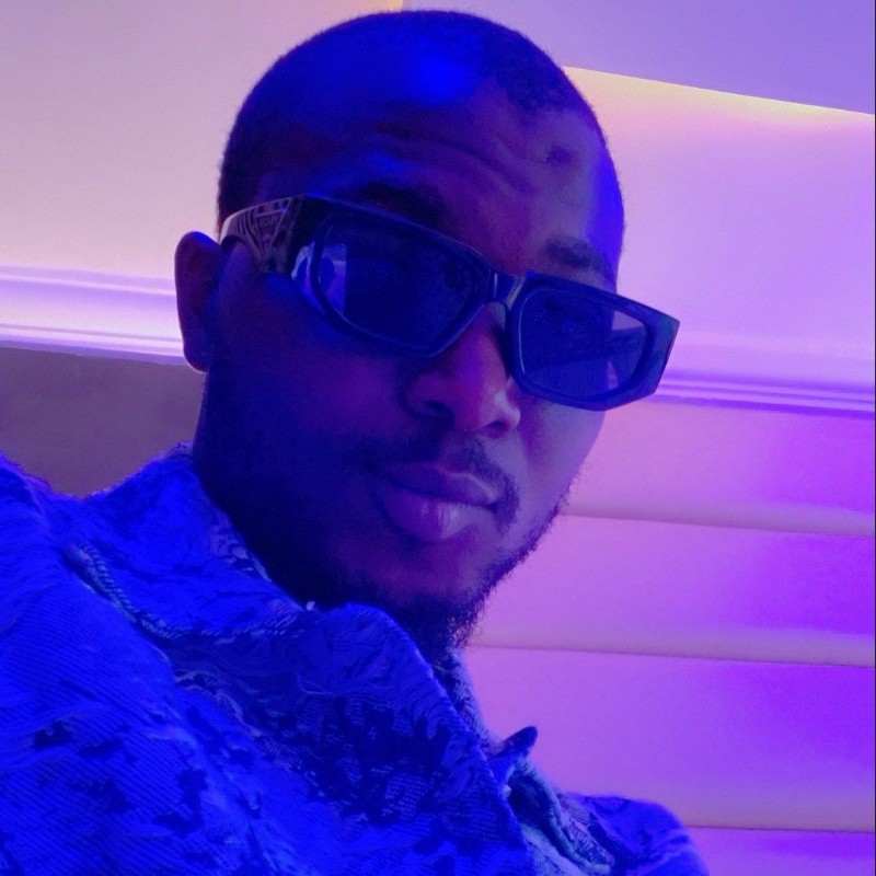 Oyewole Michael (@micsney) | Snapchat Stories, Spotlight & Lenses