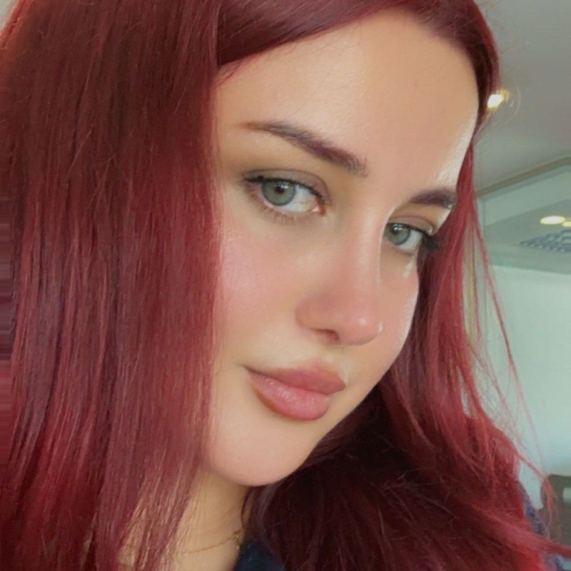 Midya Kamall (@midyakamall) | Snapchat Stories, Spotlight & Lenses