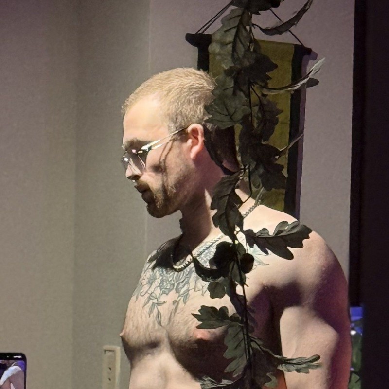 Mike (@mikeike_56) | Snapchat Stories, Spotlight & Lenses