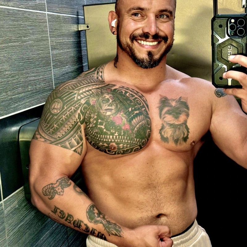 Michael Garcia (@mikey-geezy) | Snapchat Stories, Spotlight & Lenses