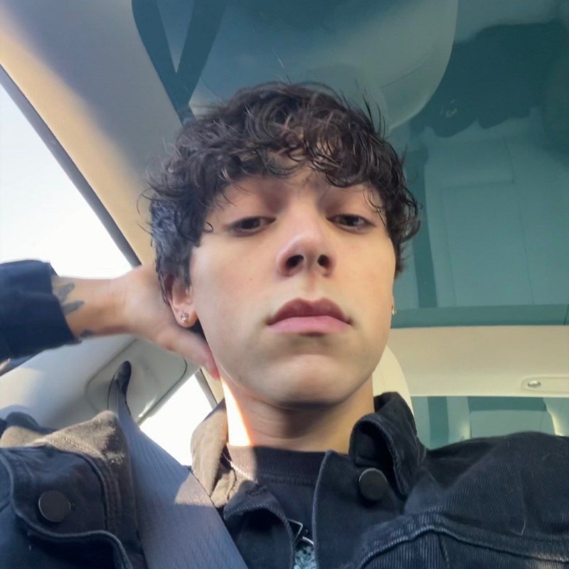 mikey barone (@mikeybaronee) | Snapchat Stories, Spotlight & Lenses