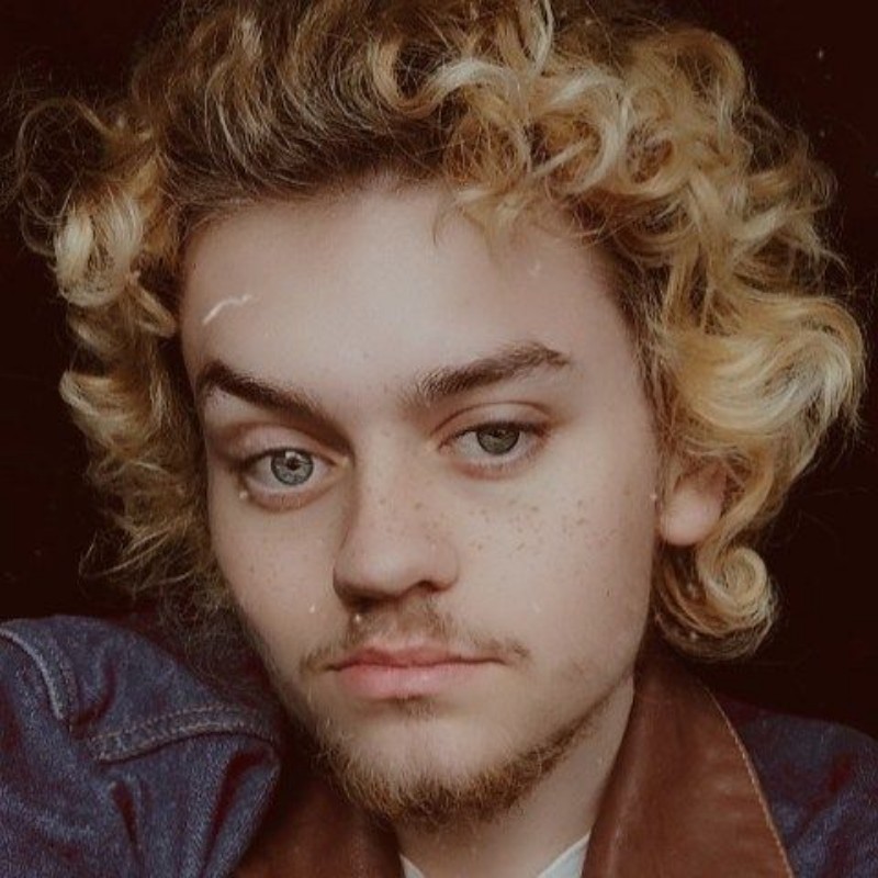 mike (@mikilovex) | Snapchat Stories, Spotlight & Lenses