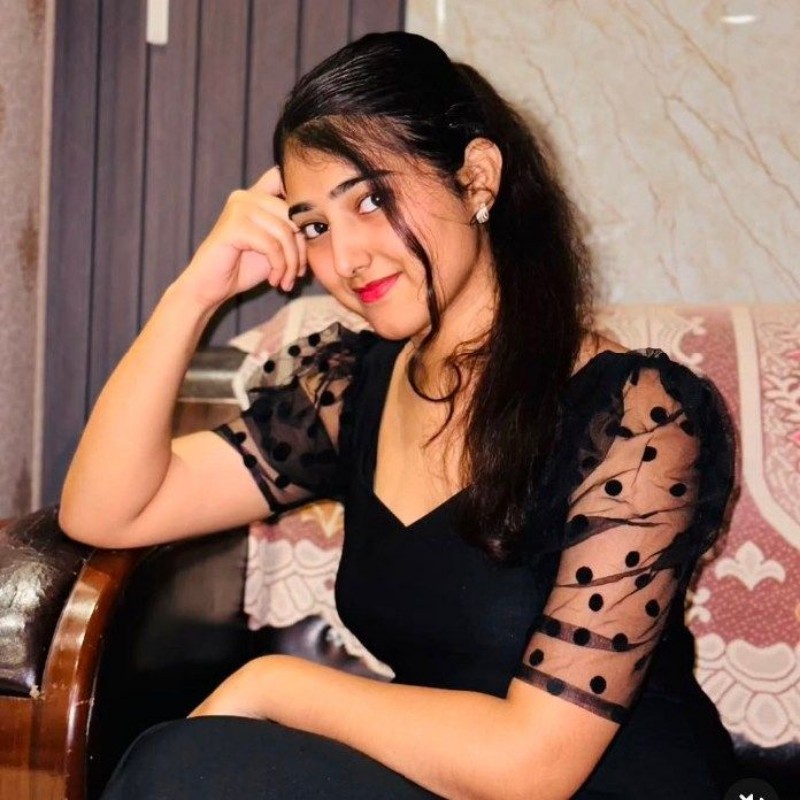 Mili Gupta (@miligupta99) | Snapchat Stories, Spotlight & Lenses