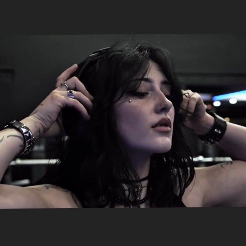 Millionaire goddess (@millionaire.god) | Snapchat Stories, Spotlight ...