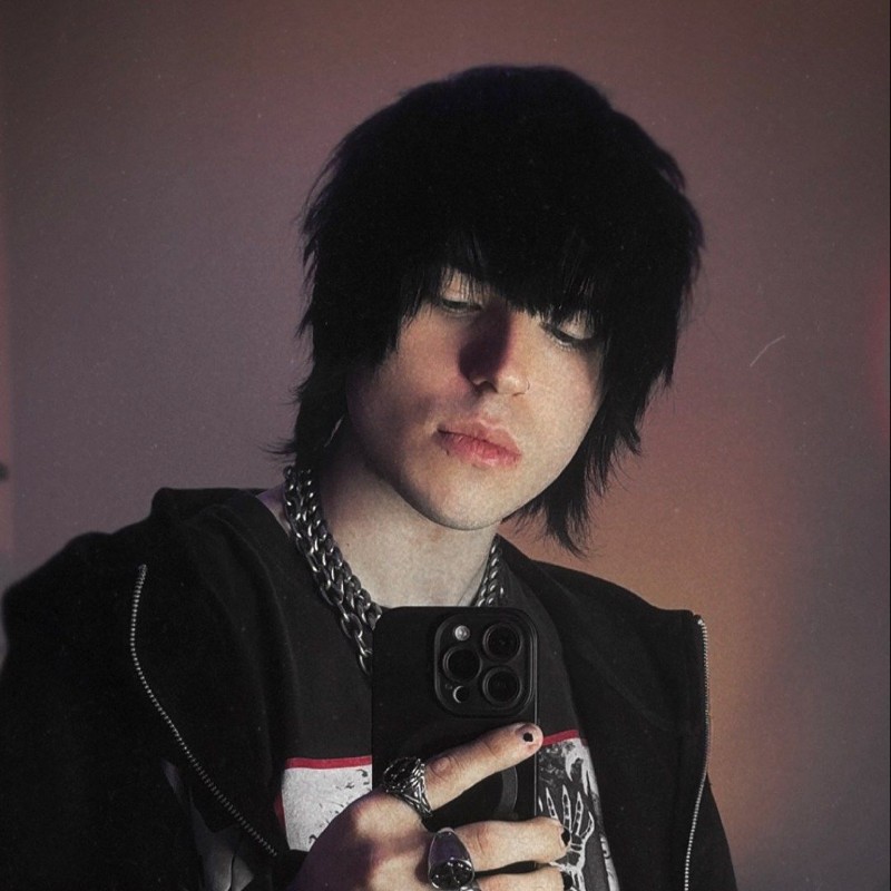 Milrose (@milrosemusic) | Snapchat Stories, Spotlight & Lenses