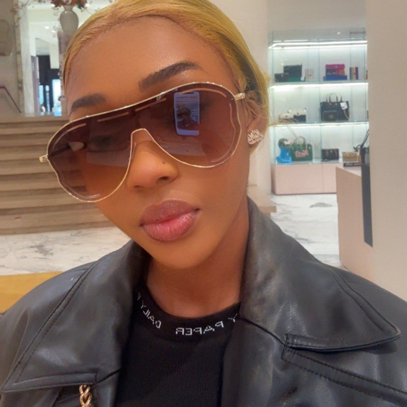 MIMI🎀 SERWAA (@mimi_serwaa) | Snapchat Stories, Spotlight & Lenses