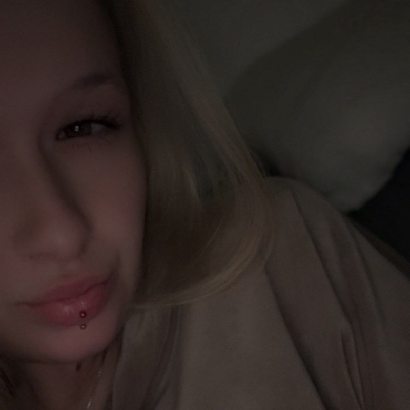 MiniZicke ️ (@mini.zicke2021) | Snapchat Stories, Spotlight & Lenses