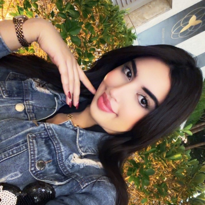K🍪in 🇦🇪 (@mira_l0922) | Snapchat Stories, Spotlight & Lenses